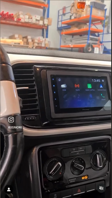Instalación radio multimedia a Volkswagen Beetle Gran Canaria
